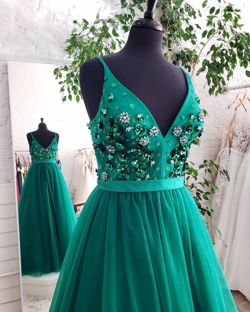 Green Tulle Prom Dress Long V-neck Spaghetti Strap Appliques Tulle A ...
