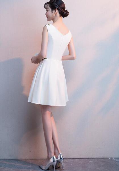 Beautiful White Simple Short Graduation Dress, Lovely Short Party Dress ...